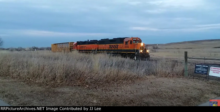BNSF 2313 and 2342 on the BNSF Buck Local